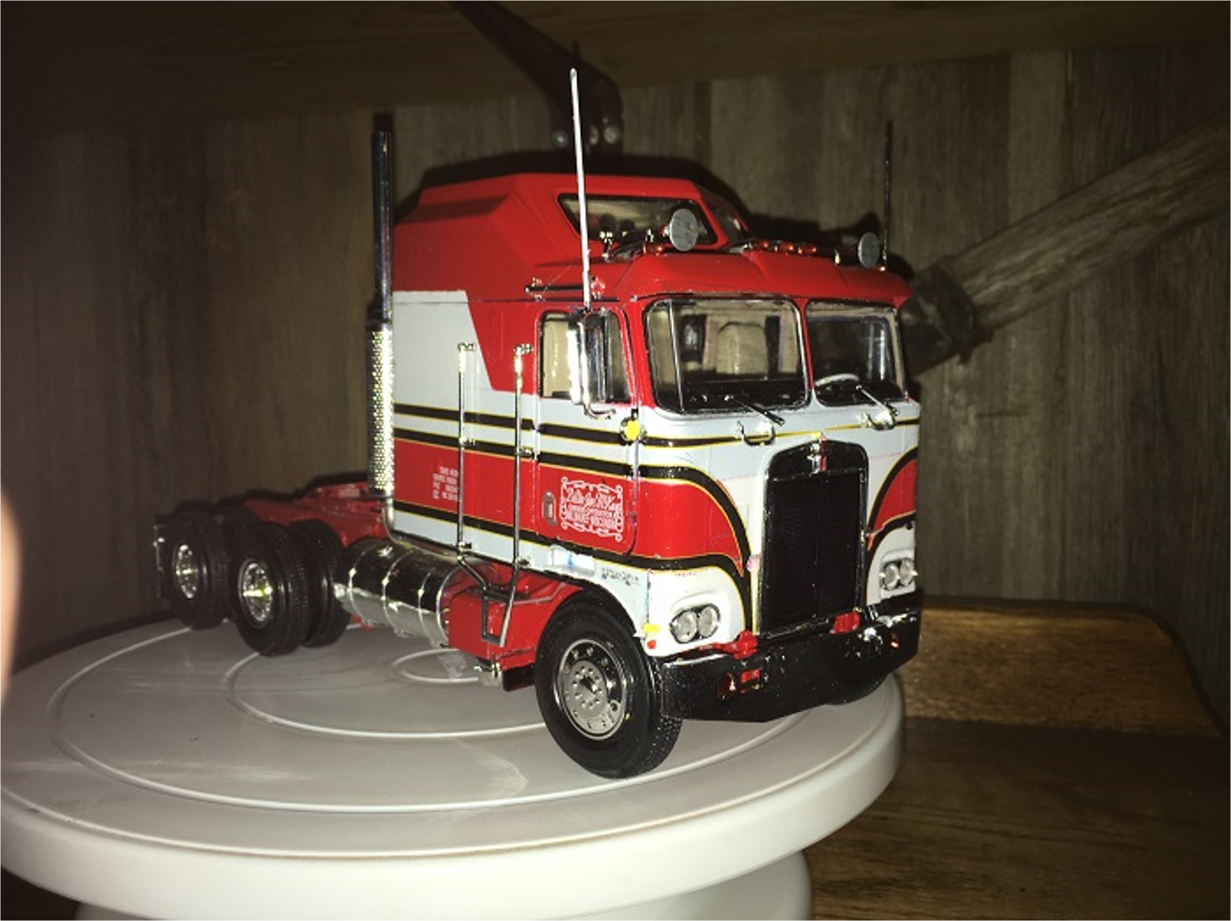 Model Truckers LLC - Scale Model Decals